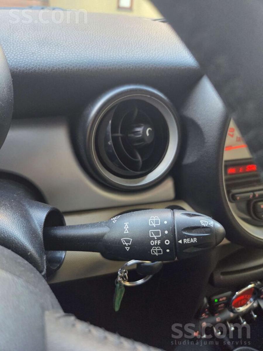MINI Cooper 2010 Rīga, ar dzinēja tilpumu 1.60 L un nobraukumu 96 tūkst. km par 3000 €, foto 9 vietnē AUTOMOTO.COM.LV