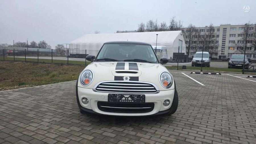 MINI Cooper 2013 in Siauliai, with an engine capacity of 1.60 L and mileage of 33 thousand km for 6600 €, photo 3 on AUTOMOTO.COM.LV