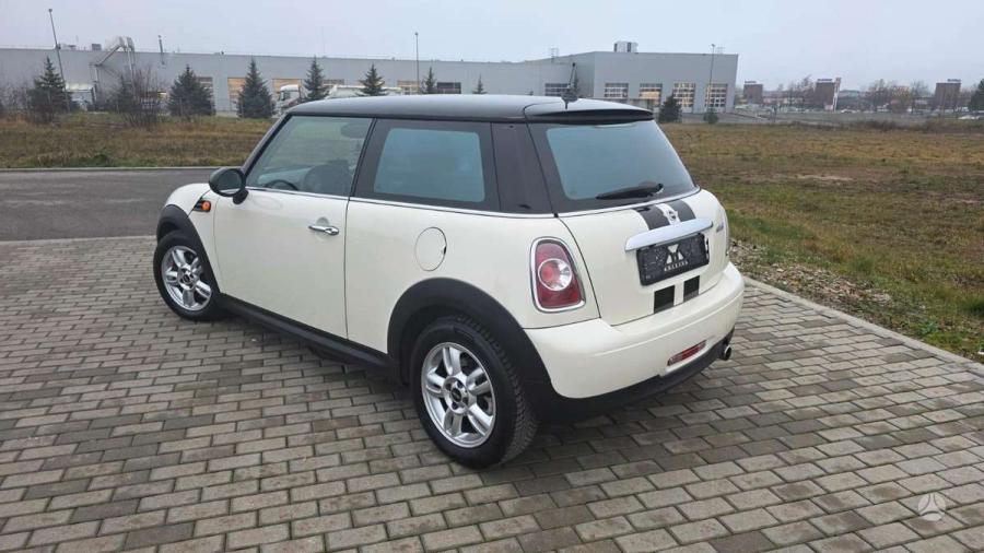 MINI Cooper 2013 in Siauliai, with an engine capacity of 1.60 L and mileage of 33 thousand km for 6600 €, photo 8 on AUTOMOTO.COM.LV