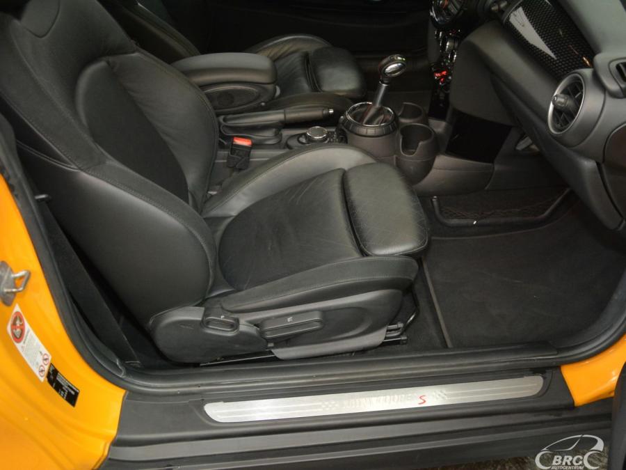 MINI Cooper 2015 Viļņa, ar dzinēja tilpumu 2.00 L un nobraukumu 176 tūkst. km par 9900 €, foto 5 vietnē AUTOMOTO.COM.LV