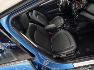 MINI Cooper 2016 in Vilnius, with an engine capacity of 1.50 L and mileage of 241 thousand km for 6500 €, photo 6 on AUTOMOTO.COM.LV