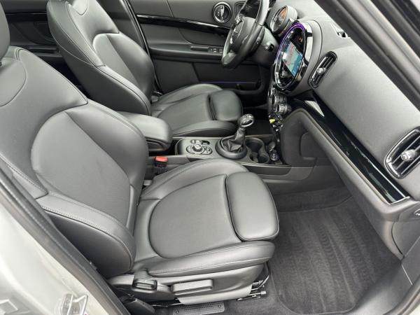 MINI Cooper 2022 in Vilnius, with an engine capacity of 1.50 L and mileage of 147 thousand km for 19950 €, photo 5 on AUTOMOTO.COM.LV