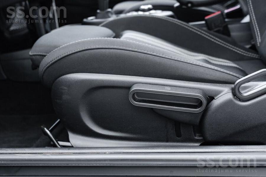 MINI Cooper 2024 Rīga, ar dzinēja tilpumu 1.60 L un nobraukumu 32 tūkst. km par 21150 €, foto 8 vietnē AUTOMOTO.COM.LV