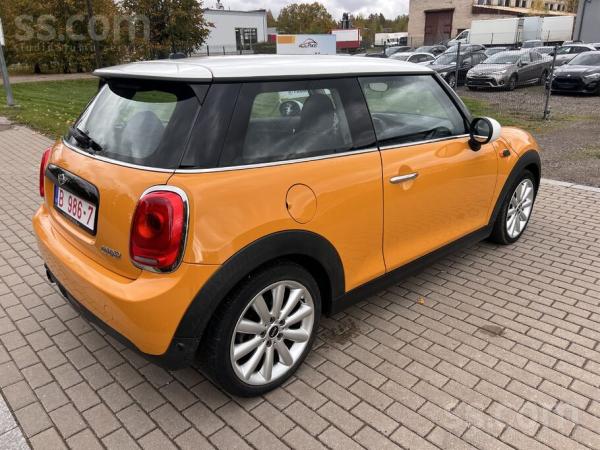 Oranžs MINI Cooper 2016 Limbaži, ar dzinēja tilpumu 1.50 L un nobraukumu 126 tūkst. km par 8550 €, foto 5 vietnē AUTOMOTO.COM.LV