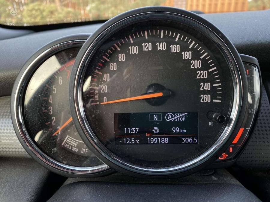 Orange MINI Cooper 2019 in Alytus, with an engine capacity of 1.50 L and mileage of 199 thousand km for 13900 €, photo 23 on AUTOMOTO.COM.LV