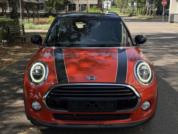 Oranžs MINI Cooper 2019 Alīta, ar dzinēja tilpumu 1.50 L un nobraukumu 199 tūkst. km par 10300 €, foto 7 vietnē AUTOMOTO.COM.LV