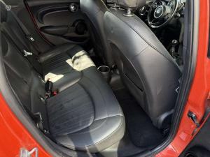 Oranžs MINI Cooper 2019 Alīta, ar dzinēja tilpumu 1.50 L un nobraukumu 199 tūkst. km par 10300 €, foto 25 vietnē AUTOMOTO.COM.LV