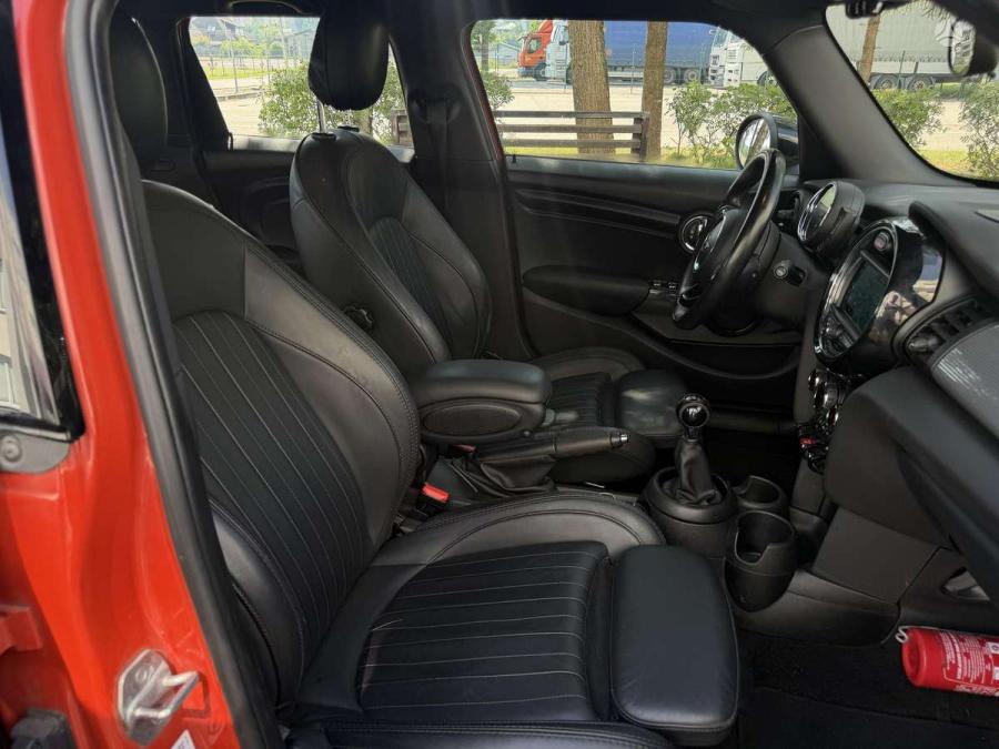 Oranžs MINI Cooper 2019 Alīta, ar dzinēja tilpumu 1.50 L un nobraukumu 199 tūkst. km par 10300 €, foto 27 vietnē AUTOMOTO.COM.LV