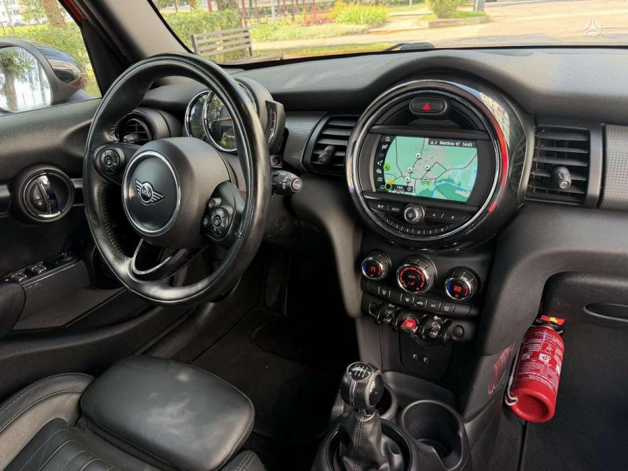 Oranžs MINI Cooper 2019 Alīta, ar dzinēja tilpumu 1.50 L un nobraukumu 199 tūkst. km par 10300 €, foto 29 vietnē AUTOMOTO.COM.LV