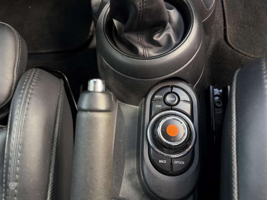 Oranžs MINI Cooper 2019 Alīta, ar dzinēja tilpumu 1.50 L un nobraukumu 199 tūkst. km par 10300 €, foto 32 vietnē AUTOMOTO.COM.LV