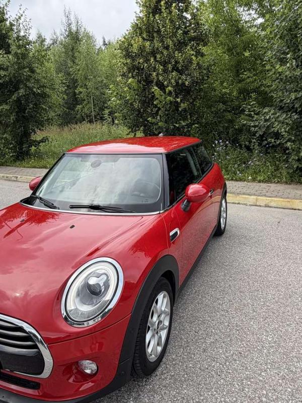 Red MINI Cooper 2018 in Klaipeda, with an engine capacity of 1.50 L and mileage of 53 thousand km for 13000 €, photo 2 on AUTOMOTO.COM.LV