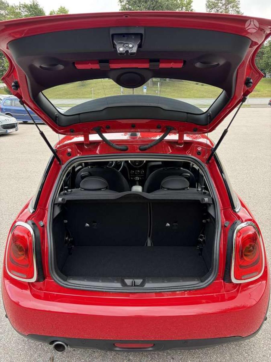 Red MINI Cooper 2018 in Klaipeda, with an engine capacity of 1.50 L and mileage of 53 thousand km for 13000 €, photo 4 on AUTOMOTO.COM.LV