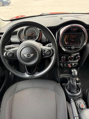 Red MINI Cooper 2018 in Klaipeda, with an engine capacity of 1.50 L and mileage of 53 thousand km for 13000 €, photo 5 on AUTOMOTO.COM.LV