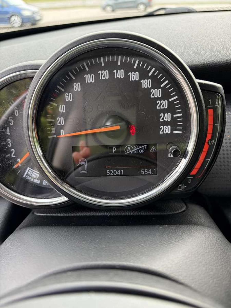 Red MINI Cooper 2018 in Klaipeda, with an engine capacity of 1.50 L and mileage of 53 thousand km for 13000 €, photo 6 on AUTOMOTO.COM.LV