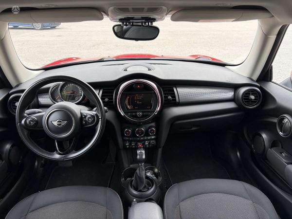 Red MINI Cooper 2018 in Klaipeda, with an engine capacity of 1.50 L and mileage of 53 thousand km for 13000 €, photo 8 on AUTOMOTO.COM.LV