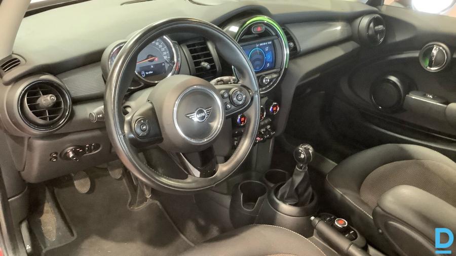 Sarkans MINI Cooper 2020 Ventspils, ar dzinēja tilpumu 1.50 L un nobraukumu 155 tūkst. km par 10500 €, foto 10 vietnē AUTOMOTO.COM.LV