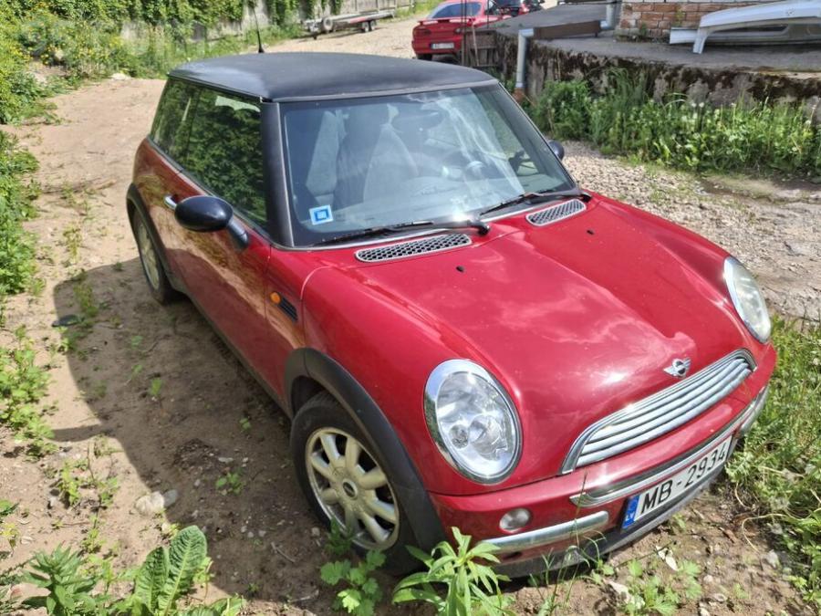 Sarkans MINI Cooper 2002 Rīga, ar dzinēja tilpumu 1.60 L un nobraukumu 280 tūkst. km par 990 €, foto 1 vietnē AUTOMOTO.COM.LV