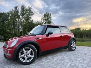 Red MINI Cooper 2002 in Cesis, with an engine capacity of 1.60 L and mileage of 268 thousand km for 1300 €, photo 3 on AUTOMOTO.COM.LV