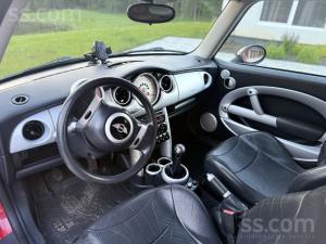 Red MINI Cooper 2002 in Cesis, with an engine capacity of 1.60 L and mileage of 268 thousand km for 1300 €, photo 12 on AUTOMOTO.COM.LV