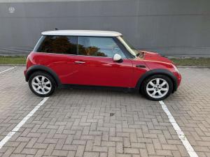 Red MINI Cooper 2003 in Vilnius, with an engine capacity of 1.60 L and mileage of 231 thousand km for 1900 €, photo 6 on AUTOMOTO.COM.LV