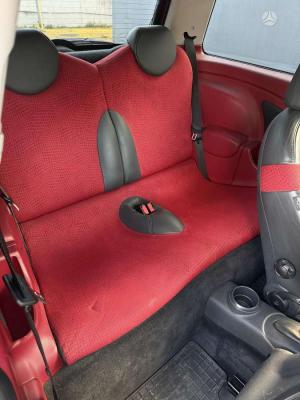 Red MINI Cooper 2003 in Vilnius, with an engine capacity of 1.60 L and mileage of 231 thousand km for 1900 €, photo 9 on AUTOMOTO.COM.LV