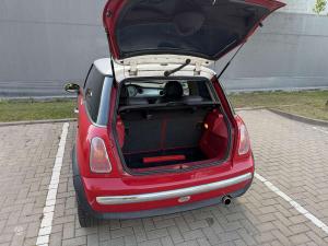 Red MINI Cooper 2003 in Vilnius, with an engine capacity of 1.60 L and mileage of 231 thousand km for 1900 €, photo 12 on AUTOMOTO.COM.LV