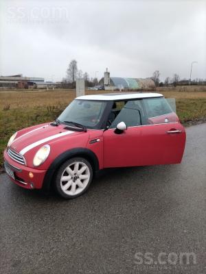 Red MINI Cooper 2004 in Cesis, with an engine capacity of 1.60 L and mileage of 218 thousand km for 1600 €, photo  on AUTOMOTO.COM.LV