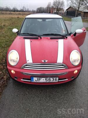 Red MINI Cooper 2004 in Cesis, with an engine capacity of 1.60 L and mileage of 218 thousand km for 1600 €, photo 2 on AUTOMOTO.COM.LV