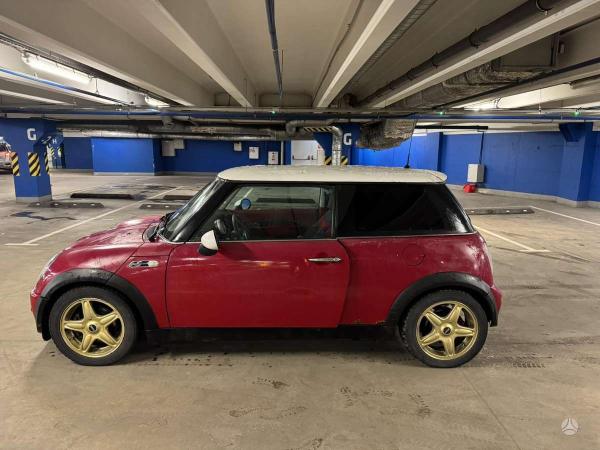 Sarkans MINI Cooper 2006 Viļņa, ar dzinēja tilpumu 1.40 L un nobraukumu 273 tūkst. km par 820 €, foto 3 vietnē AUTOMOTO.COM.LV