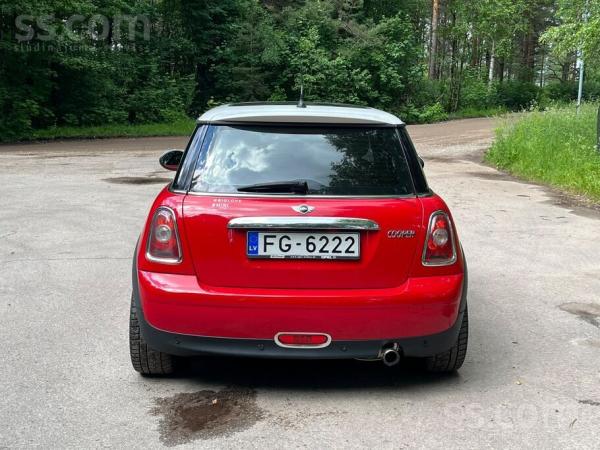 Red MINI Cooper 2008 in Riga, with an engine capacity of 1.60 L and mileage of 0 thousand km for 3799 €, photo 4 on AUTOMOTO.COM.LV