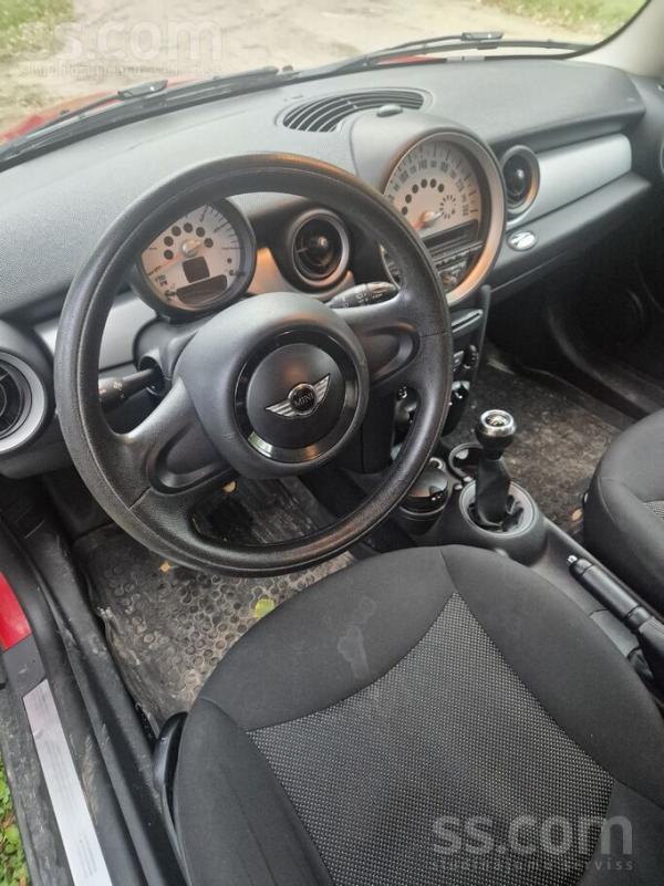 Sarkans MINI Cooper 2013 Jūrmala, ar dzinēja tilpumu 1.60 L un nobraukumu 300 tūkst. km par 3300 €, foto 5 vietnē AUTOMOTO.COM.LV