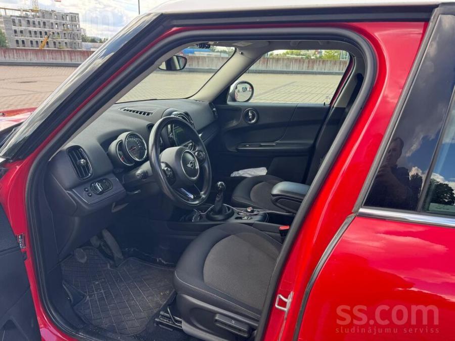 Sarkans MINI Cooper 2018 Rīga, ar dzinēja tilpumu 2.00 L un nobraukumu 152 tūkst. km par 11500 €, foto 7 vietnē AUTOMOTO.COM.LV