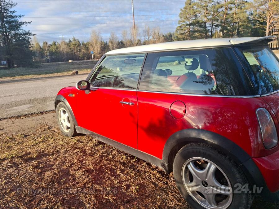 Sarkans MINI Cooper 2002 Tallina, ar dzinēja tilpumu 1.60 L un nobraukumu 460 tūkst. km par 999 €, foto 7 vietnē AUTOMOTO.COM.LV