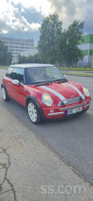 Red MINI Cooper 2002 in Riga, with an engine capacity of 1.60 L and mileage of 263 thousand km for 950 €, photo 3 on AUTOMOTO.COM.LV