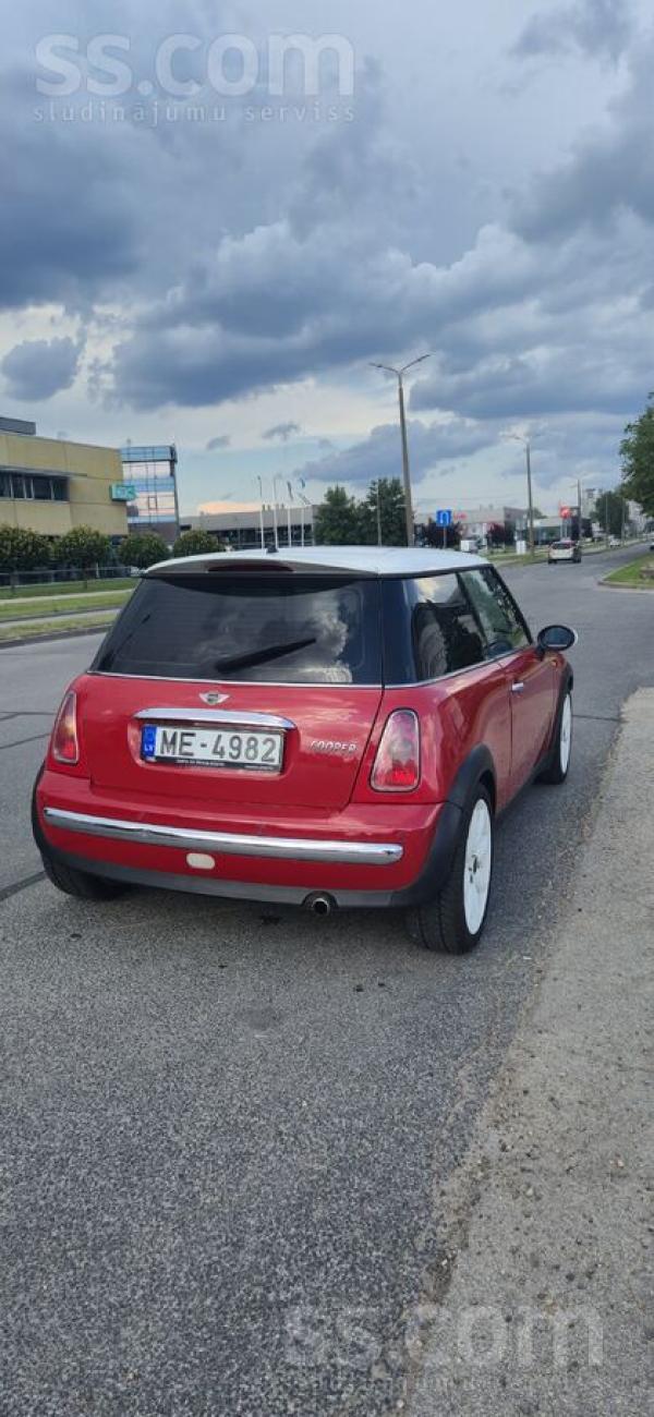 Sarkans MINI Cooper 2002 Rīga, ar dzinēja tilpumu 1.60 L un nobraukumu 263 tūkst. km par 950 €, foto 4 vietnē AUTOMOTO.COM.LV