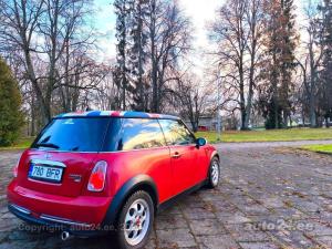 Sarkans MINI Cooper 2005 Viljandi, ar dzinēja tilpumu 1.60 L un nobraukumu 239 tūkst. km par 1850 €, foto 4 vietnē AUTOMOTO.COM.LV
