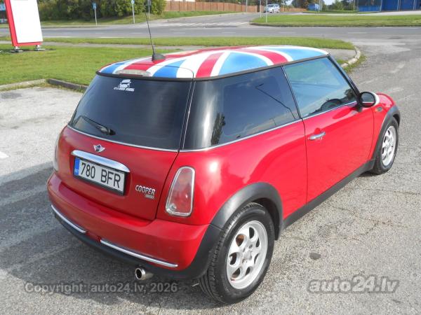 MINI Cooper 2005 Viljandi vietnē Sarkans MINI Cooper 2005 Viljandi, ar dzinēja tilpumu 1.60 L un nobraukumu 249 tūkst. km par 1590 €, foto 3 vietnē AUTOMOTO.COM.LV