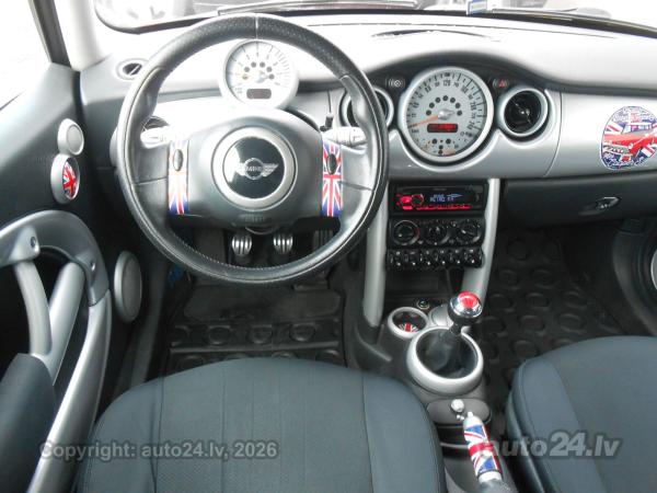 MINI Cooper 2005 Viljandi vietnē Sarkans MINI Cooper 2005 Viljandi, ar dzinēja tilpumu 1.60 L un nobraukumu 249 tūkst. km par 1590 €, foto 7 vietnē AUTOMOTO.COM.LV