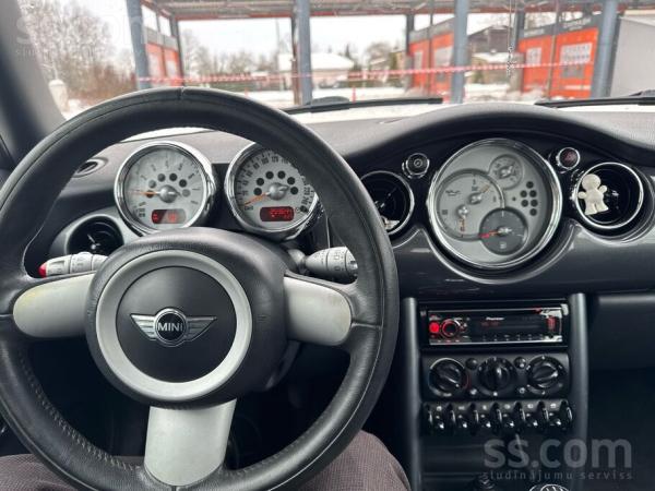 Красный Мини Купер 2006 в Елгава, объемом двигателя 1.60 л и пробегом 265 тыс. км за 2000 €, фото 8 на AUTOMOTO.COM.LV
