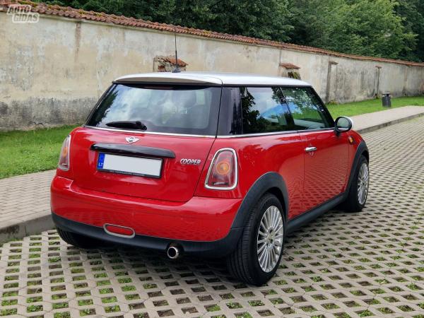 Sarkans MINI Cooper 2007 Kauņa, ar dzinēja tilpumu 1.60 L un nobraukumu 158 tūkst. km par 2400 €, foto 3 vietnē AUTOMOTO.COM.LV