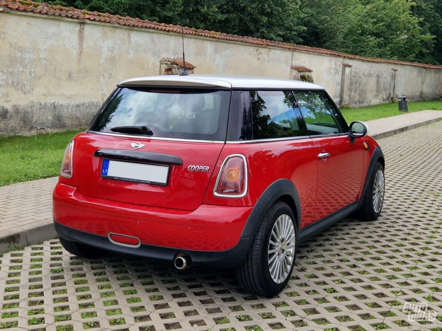 Red MINI Cooper 2007 in Kaunas, with an engine capacity of 1.60 L and mileage of 158 thousand km for 2500 €, photo 3 on AUTOMOTO.COM.LV