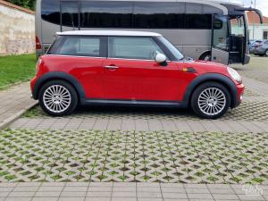 Red MINI Cooper 2007 in Kaunas, with an engine capacity of 1.60 L and mileage of 158 thousand km for 2500 €, photo 6 on AUTOMOTO.COM.LV