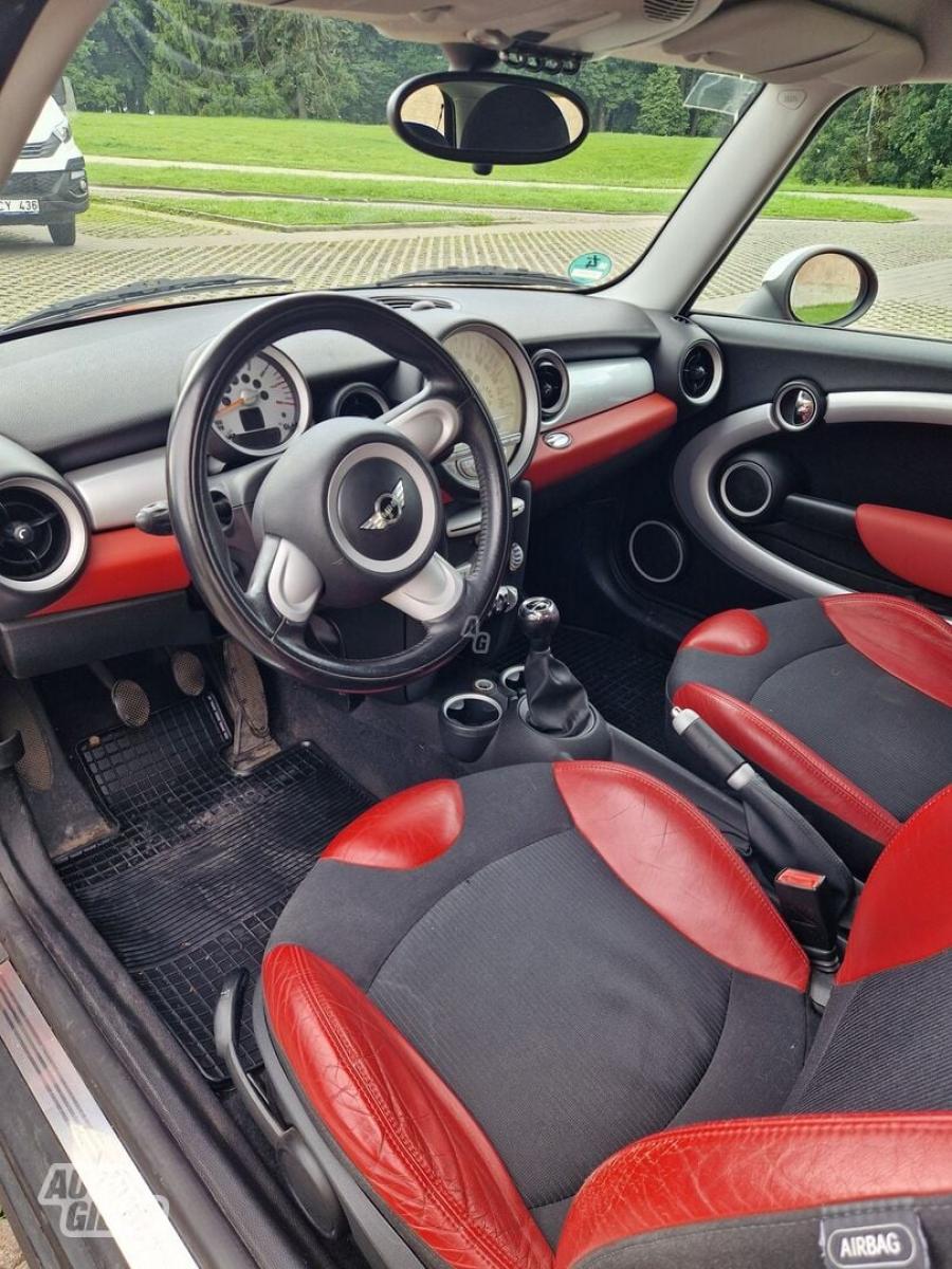 Red MINI Cooper 2007 in Kaunas, with an engine capacity of 1.60 L and mileage of 158 thousand km for 2500 €, photo 12 on AUTOMOTO.COM.LV
