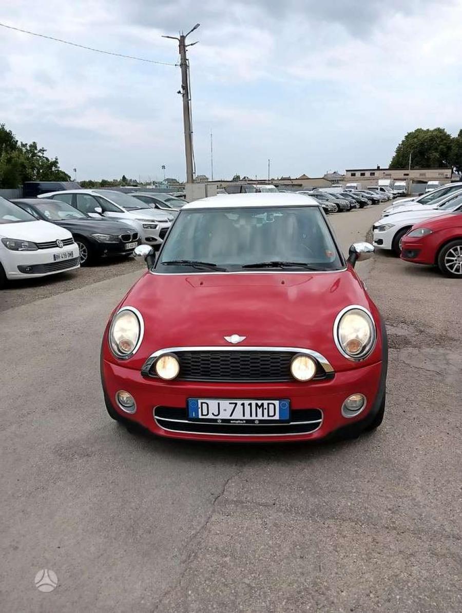 Red MINI Cooper 2007 in Taurage, with an engine capacity of 1.60 L and mileage of 210 thousand km for 2450 €, photo 3 on AUTOMOTO.COM.LV