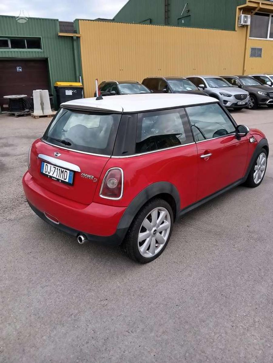 Red MINI Cooper 2007 in Taurage, with an engine capacity of 1.60 L and mileage of 210 thousand km for 2450 €, photo 9 on AUTOMOTO.COM.LV