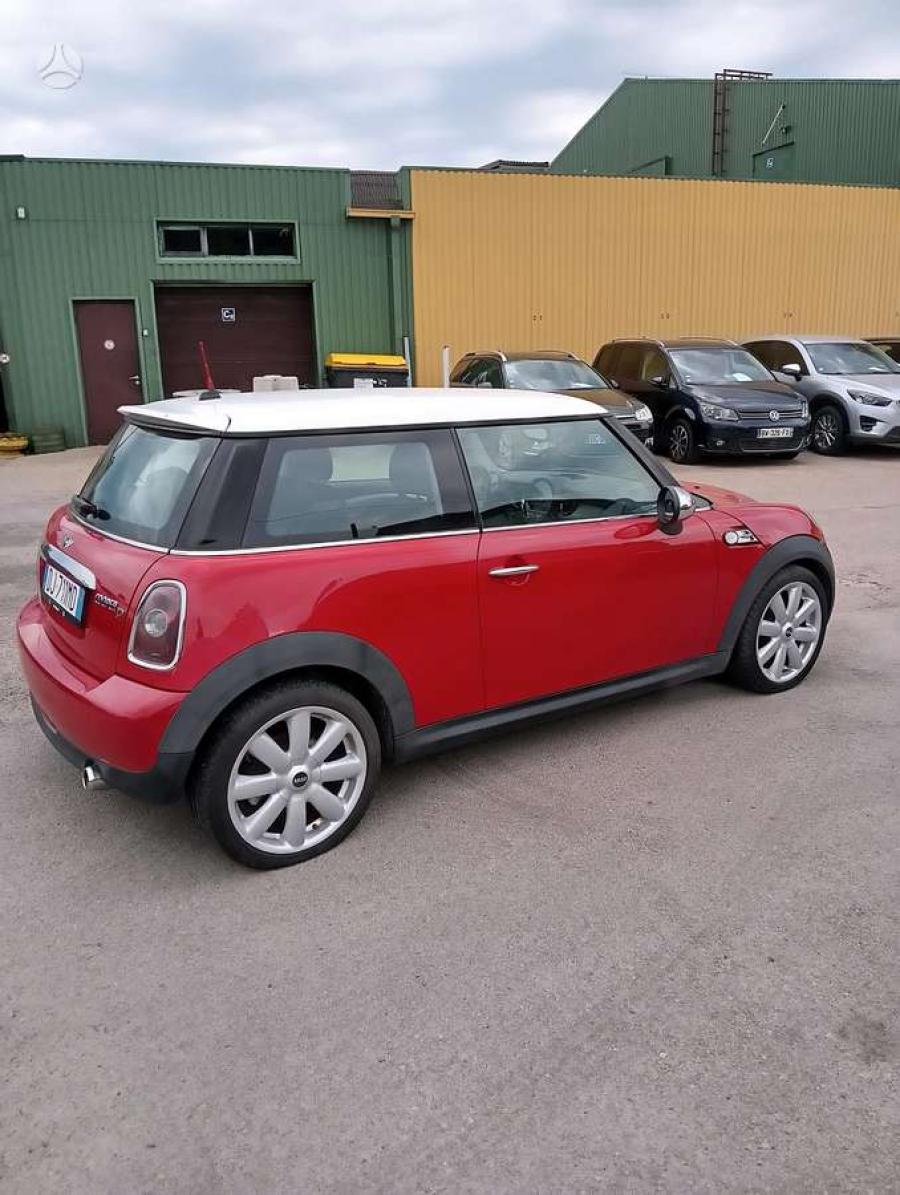 Red MINI Cooper 2007 in Taurage, with an engine capacity of 1.60 L and mileage of 210 thousand km for 2450 €, photo 10 on AUTOMOTO.COM.LV