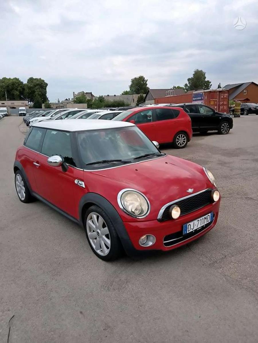 Red MINI Cooper 2007 in Taurage, with an engine capacity of 1.60 L and mileage of 210 thousand km for 2450 €, photo 12 on AUTOMOTO.COM.LV
