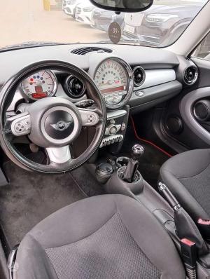 Red MINI Cooper 2007 in Taurage, with an engine capacity of 1.60 L and mileage of 210 thousand km for 2450 €, photo 15 on AUTOMOTO.COM.LV