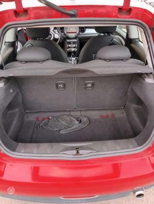 Red MINI Cooper 2007 in Taurage, with an engine capacity of 1.60 L and mileage of 210 thousand km for 2450 €, photo 18 on AUTOMOTO.COM.LV