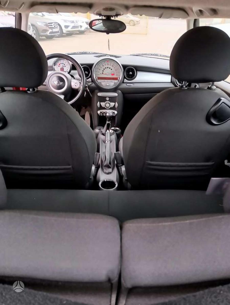 Red MINI Cooper 2007 in Taurage, with an engine capacity of 1.60 L and mileage of 210 thousand km for 2450 €, photo 19 on AUTOMOTO.COM.LV